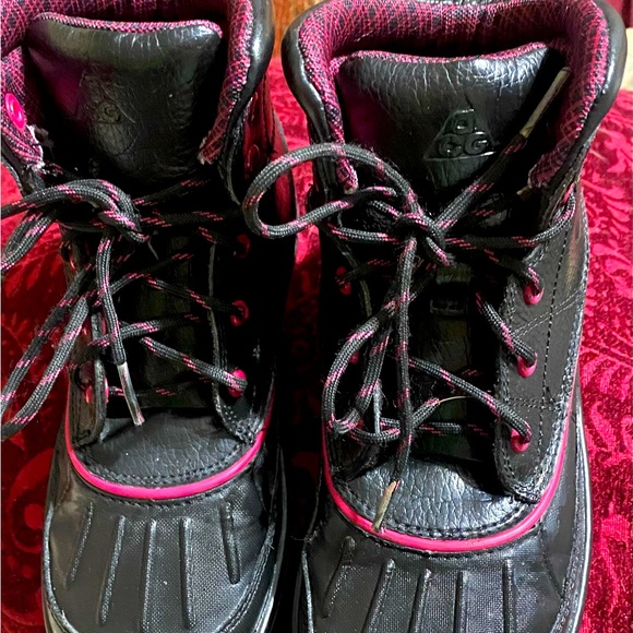 Nike | Shoes | Nike Acg Woodside 2 Little Girls Winter Boots 524877 0 ...